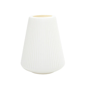 Modern Minimalist Vase – Decluttered Homes